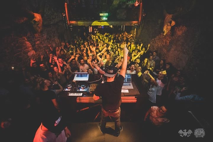 Party - FR 19-01 Jamaican Rum Night feat. Warrior Sound & Guests - U ...