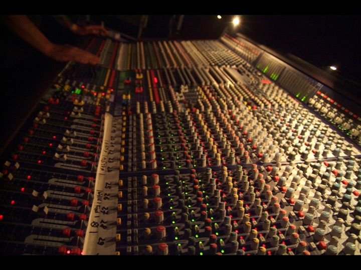 Party - Der Streit ums Erbe" oder "Die Anarchisten" von Ulrich Zahn ...