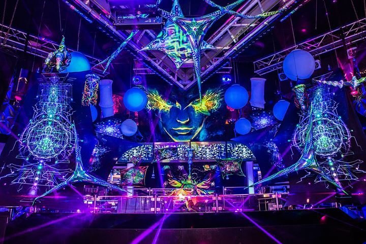 Party - Irgendwo im Nirgendwo - Das Goa & PsyTrance Festival - Studio ...